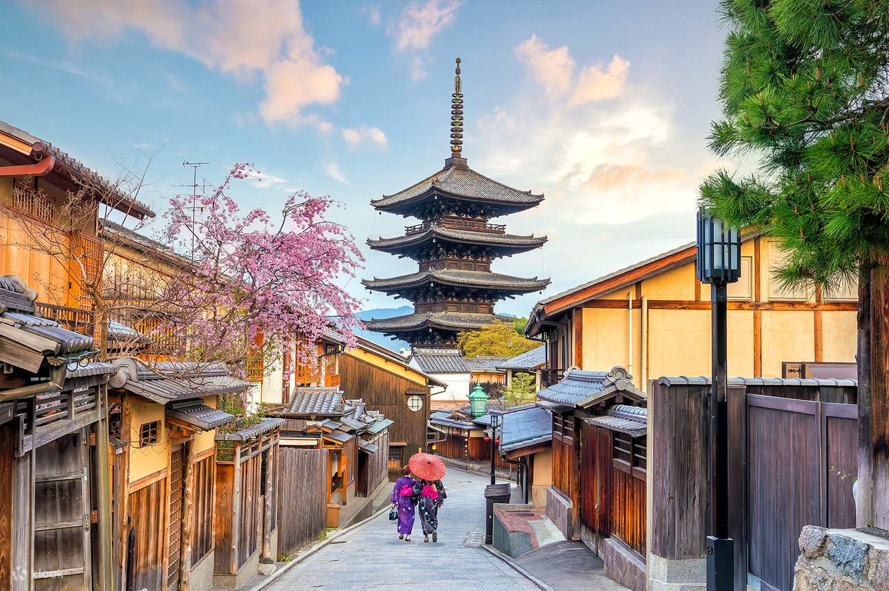 [Small Group Tour for 4-9 People] Kyoto & Nara Day Trip | Kiyomizu-dera ...